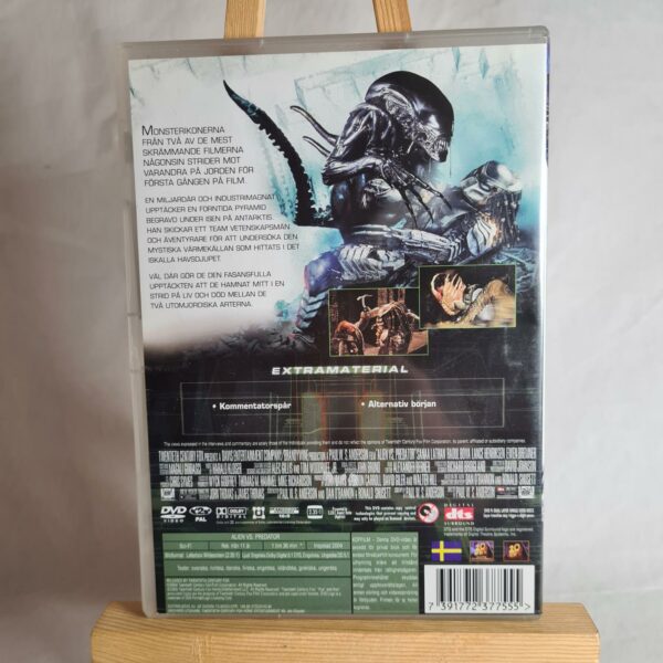 Alien vs Predator - Sanaa Lathan, Raoul Bova - Twentieth Century Fox ...